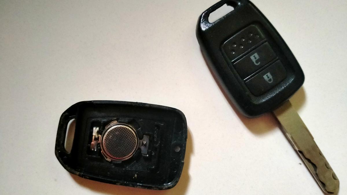 Baterai Remote Mobil Habis? Kenali Tandanya Berikut Ini
