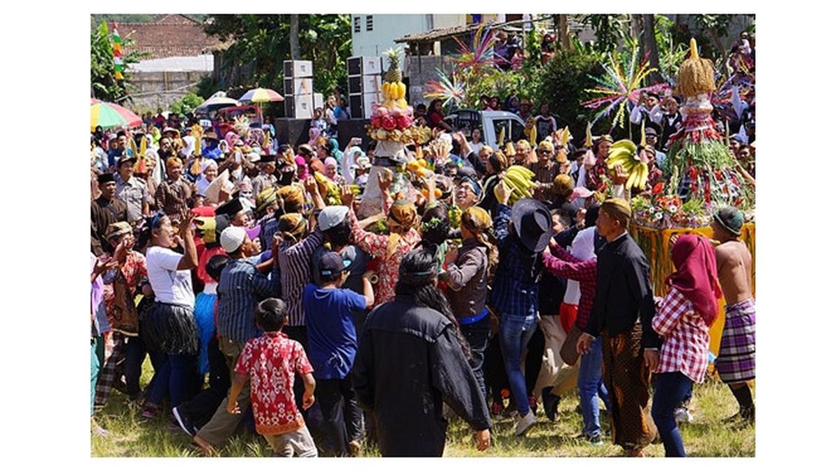 Ritual Sedekah Bumi, Bentuk Syukur Warga Tulungagung Bisa Nikmati ...