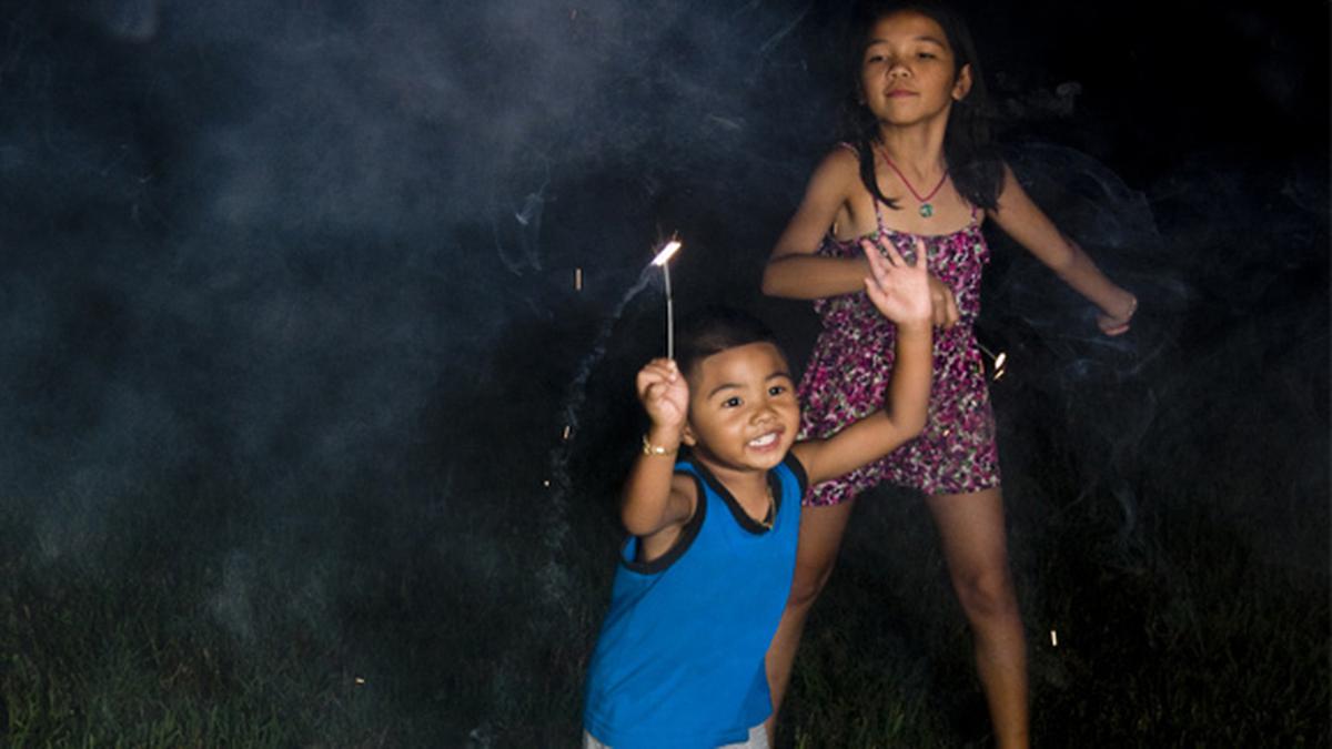 Bermain Kembang Api, Bocah Lucu Terbakar Dan Meninggal Dunia