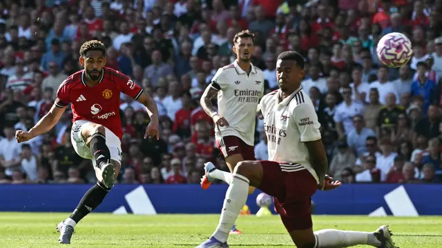 MU Kalah dari Arsenal di Old Trafford, tapi Bryan Mbeumo dan Matheus ...