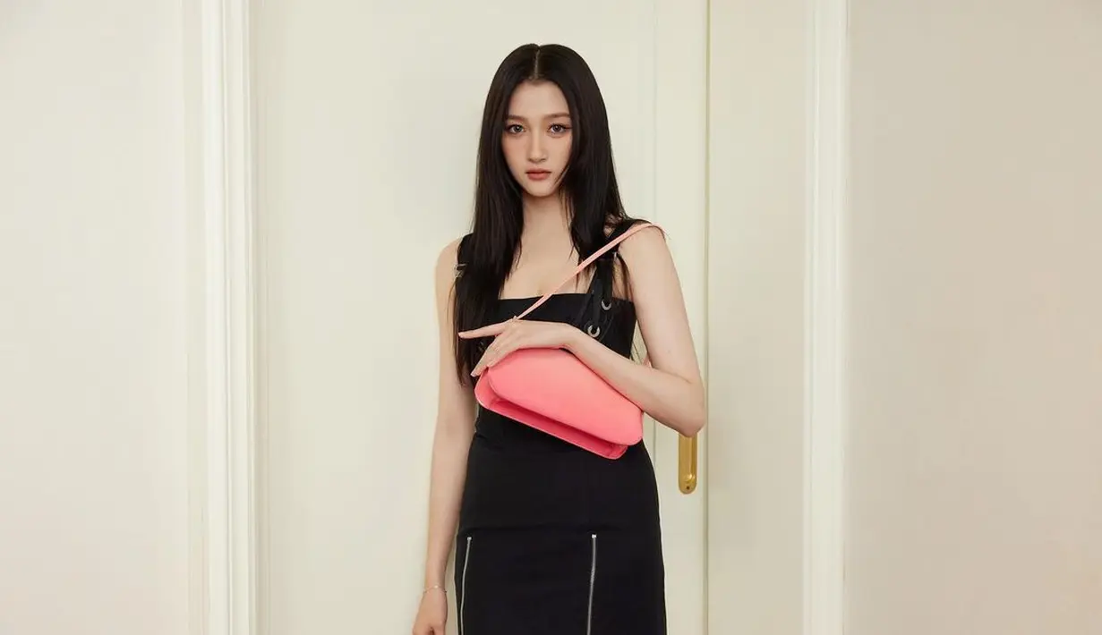 Pesona Guan Xiaotong, Aktris China yang Dikabarkan Sudah Menikah dengan ...