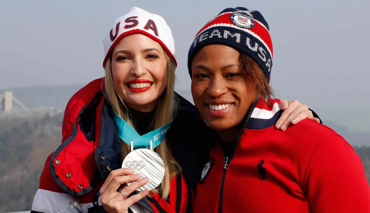 FOTO: Ekspresi Ivanka Trump Saat Dikalungi Medali Olimpiade Musim ...