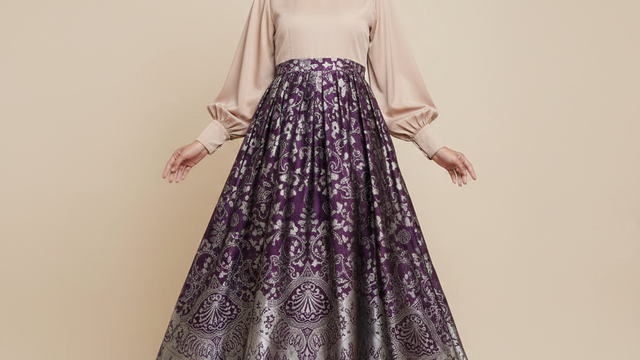 7 Pilihan Gamis Batik Silk Look Jatuh Lembut Terbaru, Tampil Anggun dan ...