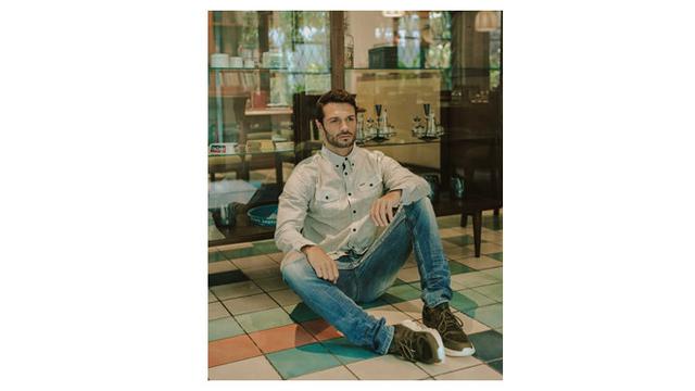 6 Potret Chris Leitner, Bule Tampan yang Dikabarkan Dekat dengan Elly Sugigi - Hot Liputan6.com