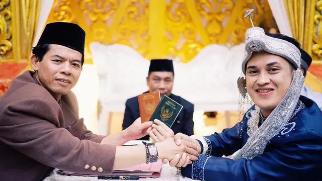 Penuh Kebahagiaan, Ini 5 Momen Pernikahan Rijja Abbas 'Butiran Debu ...