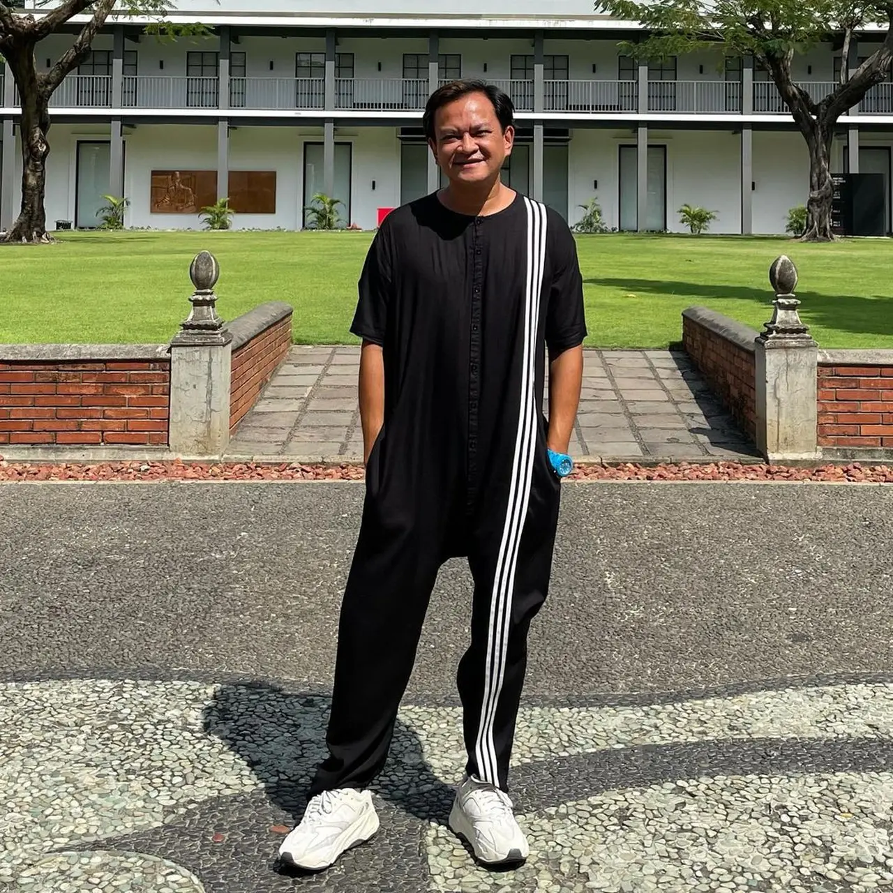 6 Potret Bugar Hedi Yunus di Usia 53 Tahun, Rutin Olahraga - Hot ...