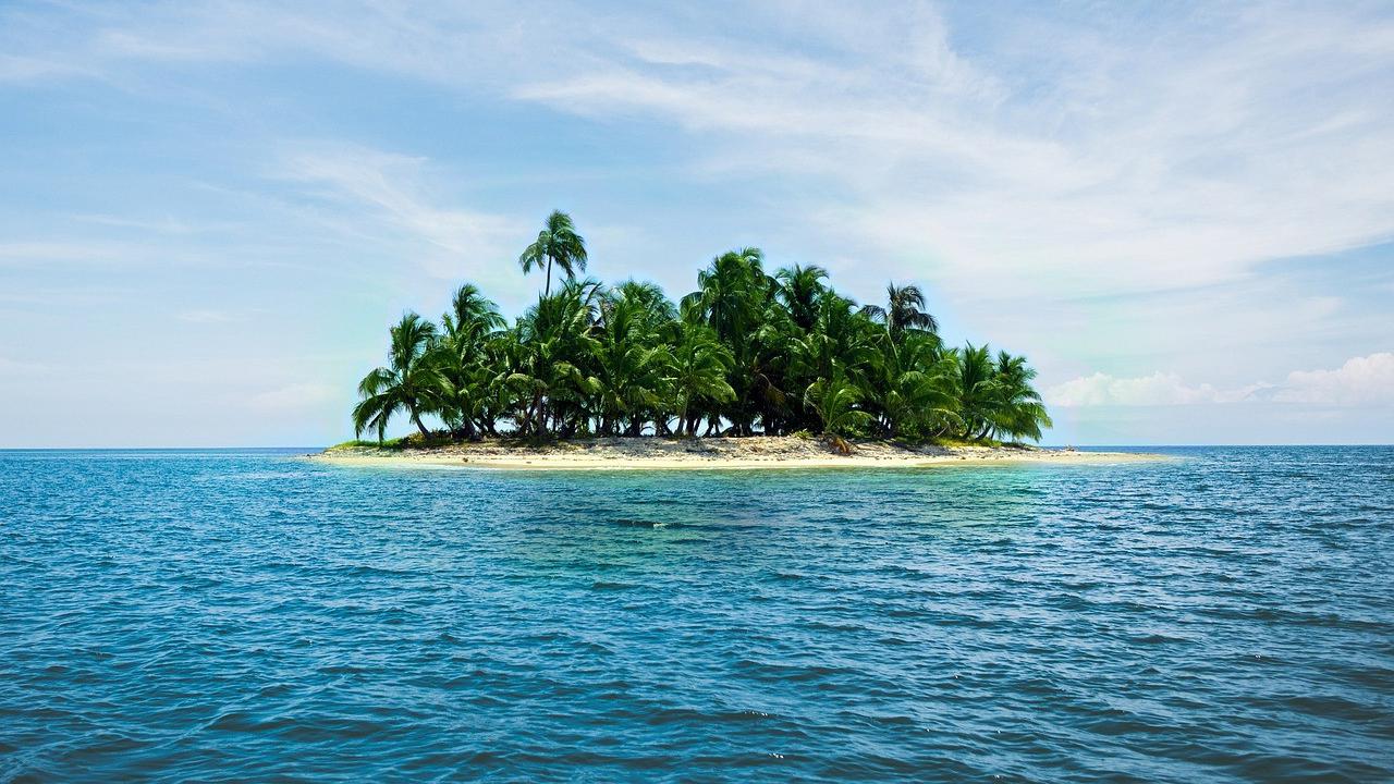 9 Pulau di Dunia Ini Bebas Ular, Cocok untuk Pelancong yang Fobia Reptil