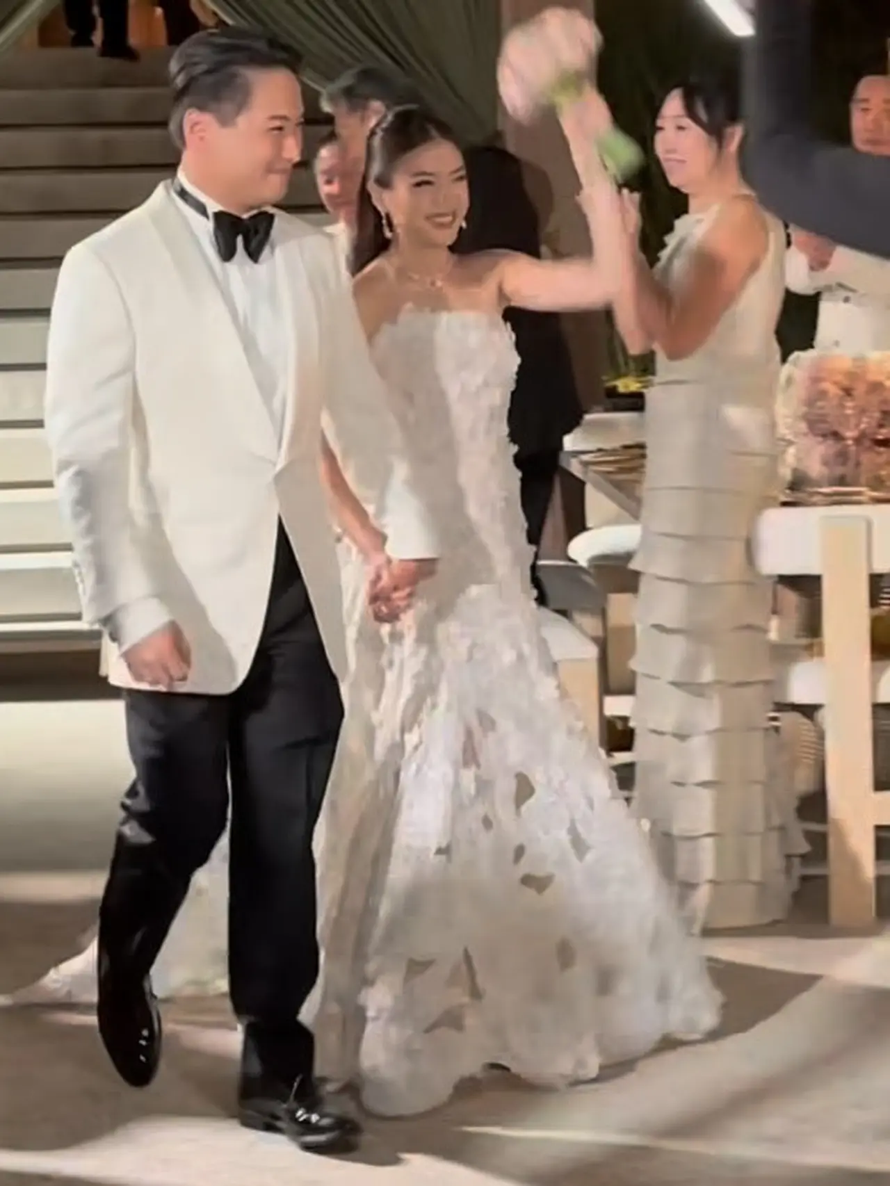 6 Potret Clarissa Tanoe Putri Hary Tanoesoedibjo Kenakan Tiga Gaun ...