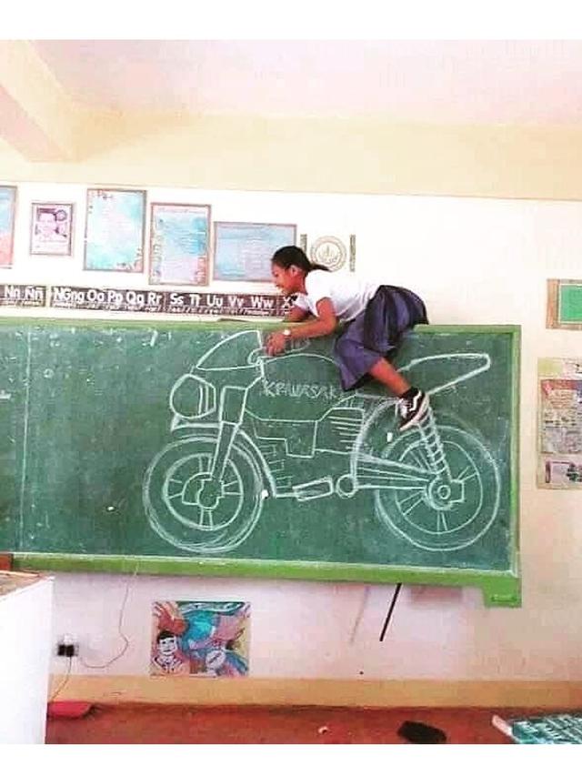5 Gaya Siswa Bercanda saat di Sekolah Ini Bikin Deg-degan - Hot ...