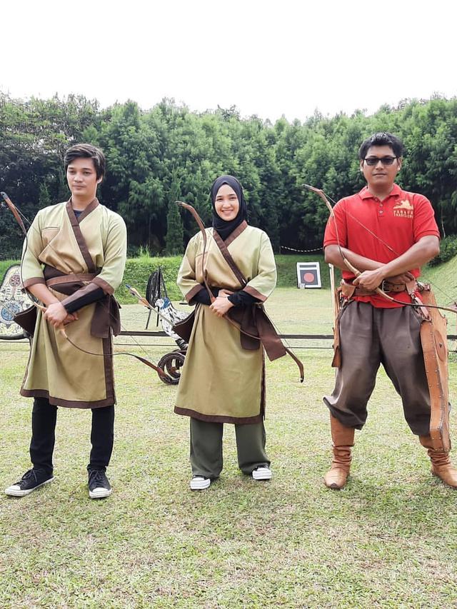 Sering Dikira Pacar, Ini 6 Potret Kebersamaan Cut Syifa dan Teuku Anwar - Hot Liputan6.com