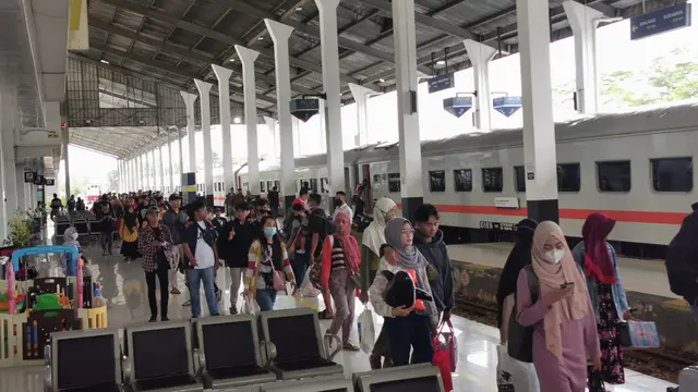 Penumpang Kereta Api Lebaran Didominasi Kelas Ekonomi, Tembus 2,2 Juta ...