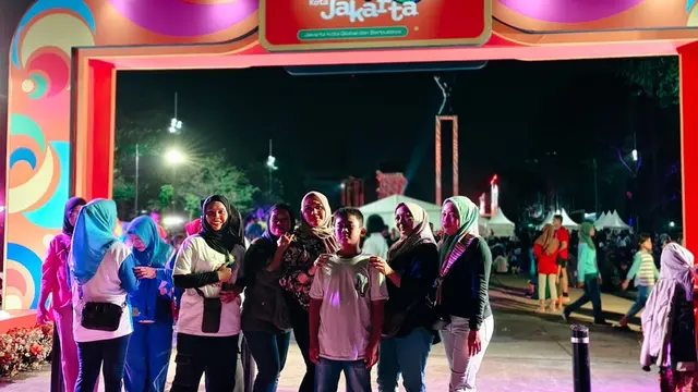 Antusiasme Warga Rayakan HUT ke-498 Jakarta, Datang ke Monas hingga ...