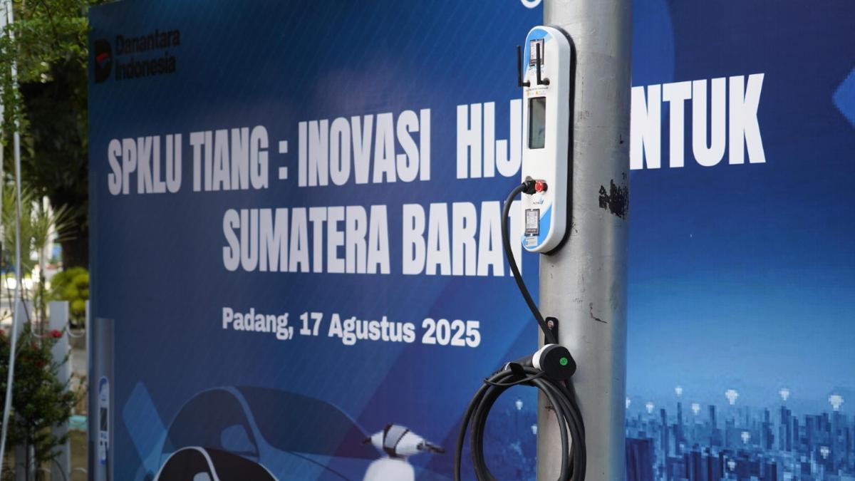 SPKLU Pole Mounted Charger Pertama di Indonesia Resmi Beroperasi