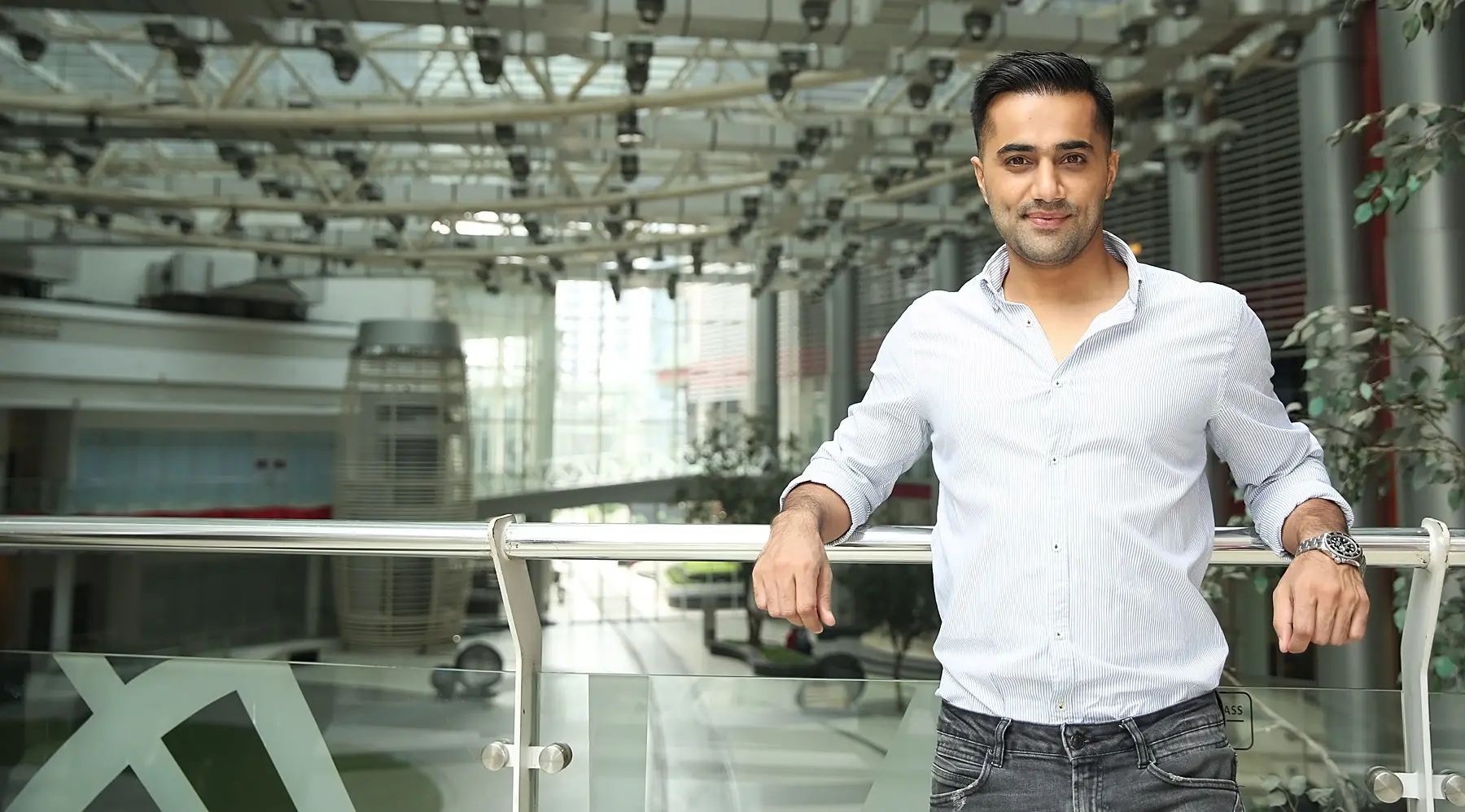 Media India Menulis Isu Hubungan Gebby Vesta dan Vishal Karwal ...