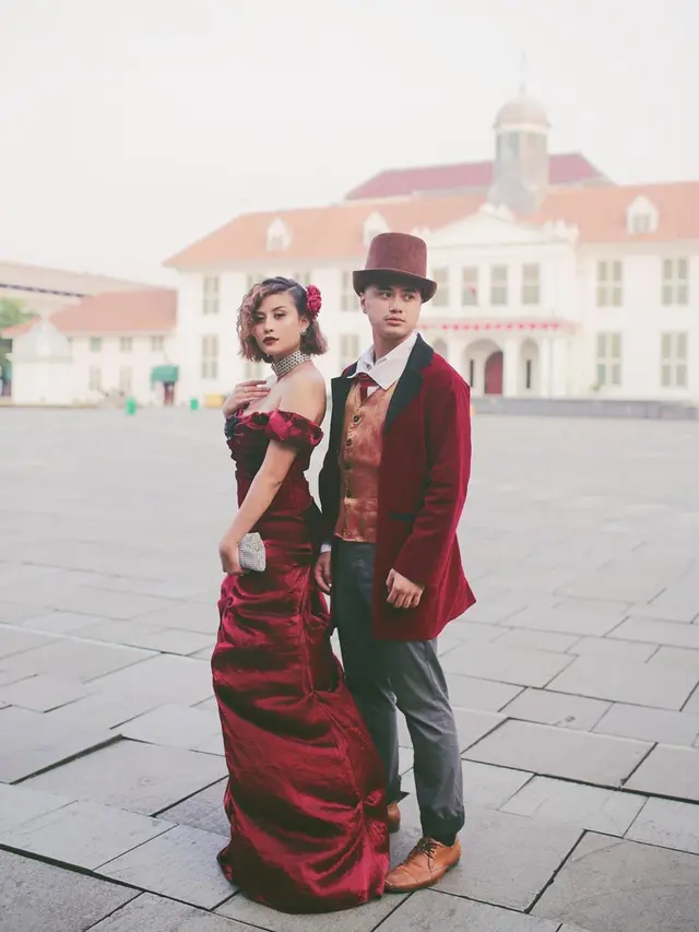 6 Potret Kekompakan Awkarin dan Sabian Tama Pakai Baju Kembar, Makin ...