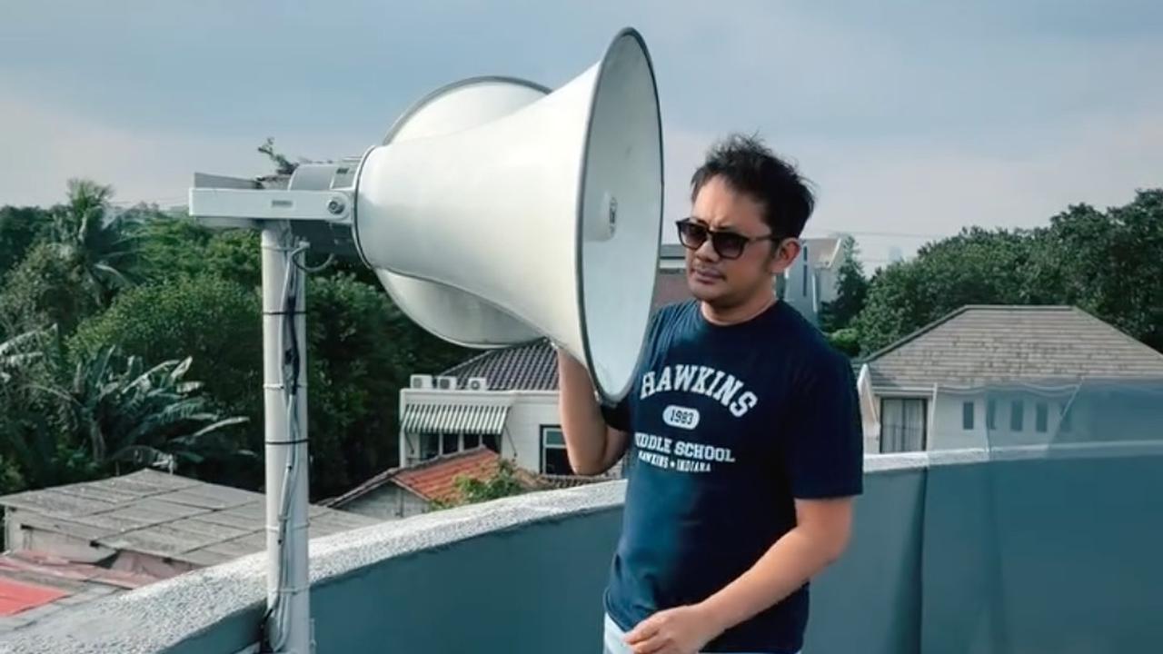 Hanung Bramantyo Ubah Arah Speaker Masjid Atas Permintaan Warga ...