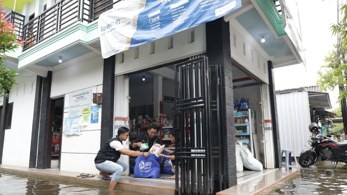 Gerak Cepat, BRI Peduli Salurkan Bantuan untuk Warga Terdampak Banjir ...