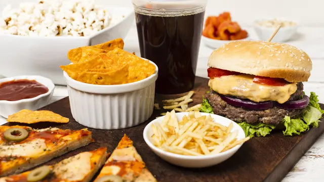 Tren Kuliner Indonesia 2024, dari Nasi Campur, Mi sampai Makanan ...