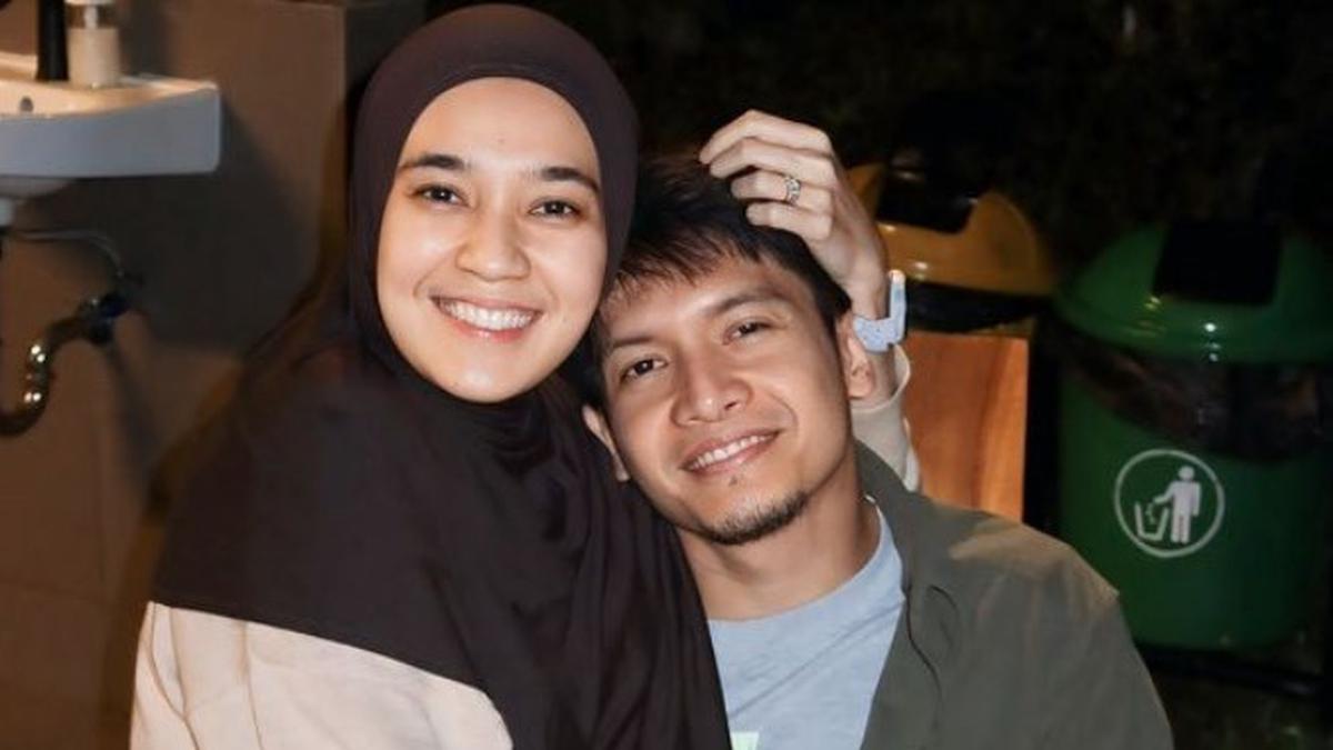 Dimas Seto dan Dhini Aminarti Tetap Harmonis Meski 15 Tahun Belum Dikaruniai Anak - ShowBiz ...