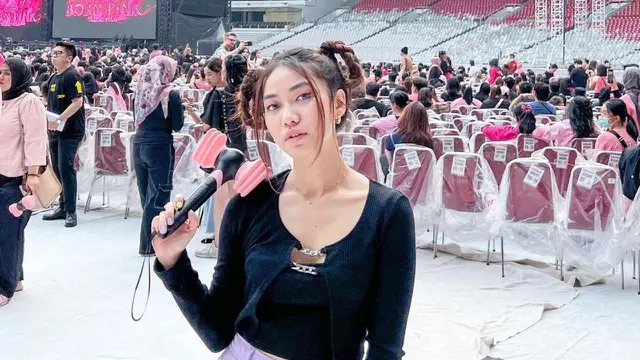 Elma Dae Bahagia Jadi Pembuka Konser Billion Songs Confest Yovie Widianto dengan Lagu Terlanjur ...