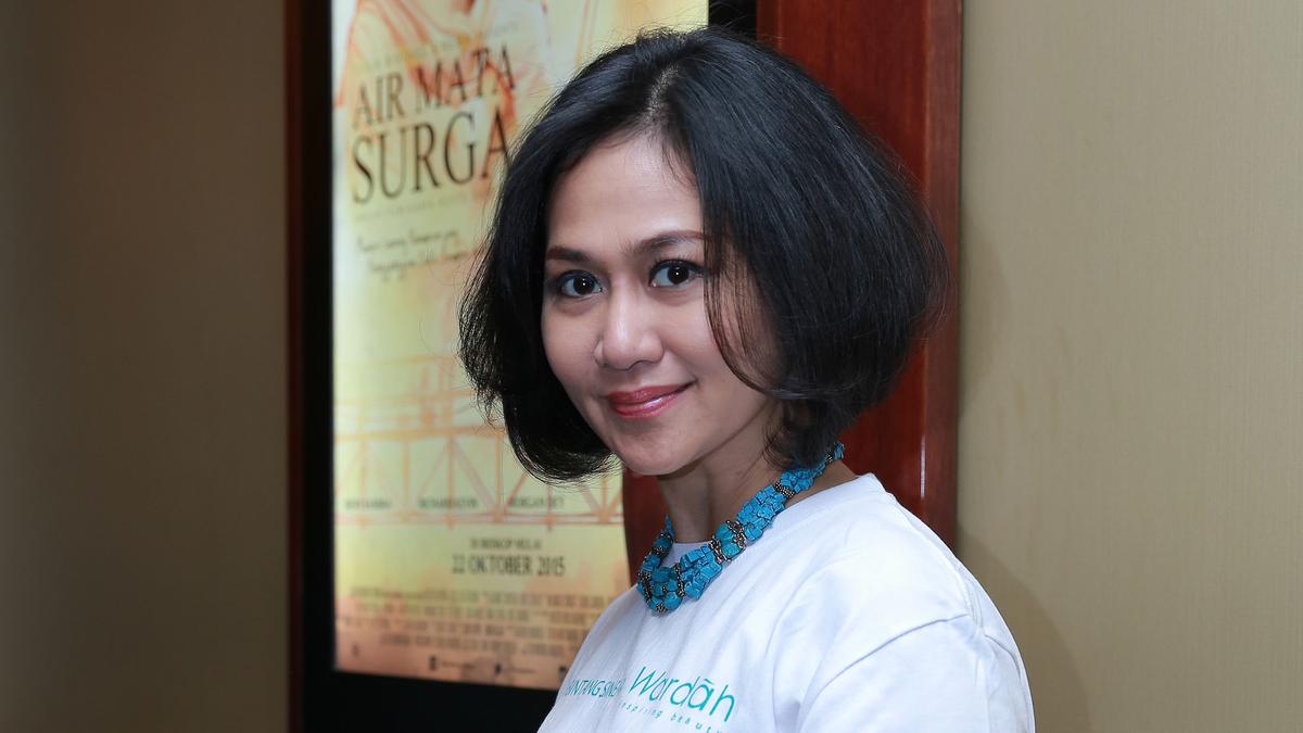 Cara Ayu Dyah Pasha Sosialisasikan Batik pada Generasi Milenial - Entertainment Fimela.com