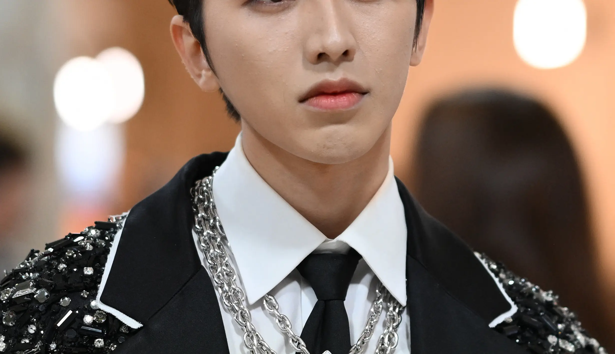 Sosok Cai Xukun, Pria Paling Banyak Salah Identifikasi di Met Gala 2023 ...