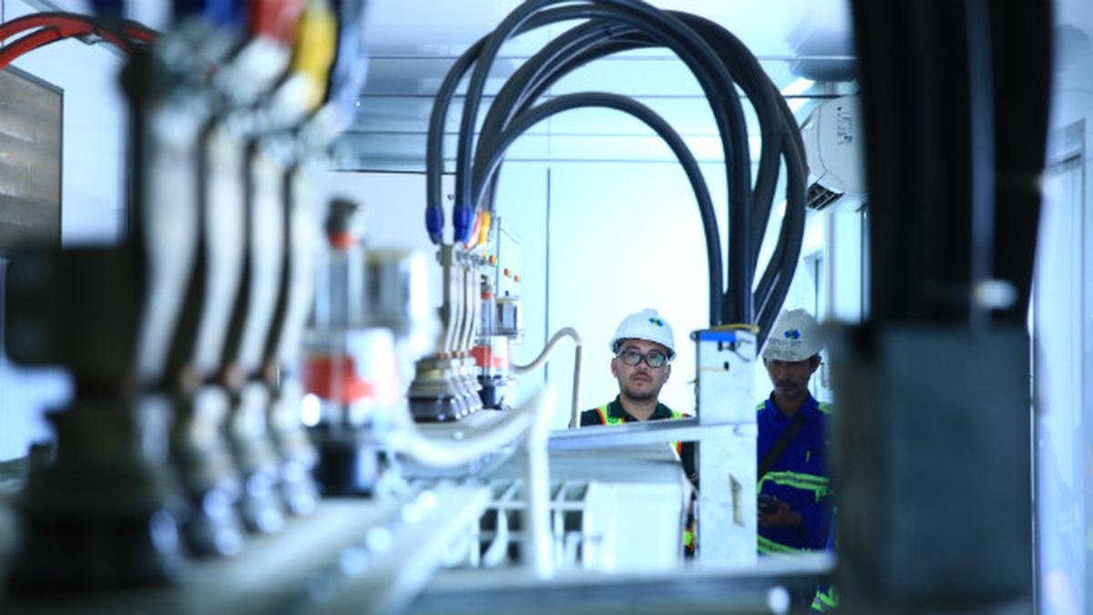 8 Manfaat Listrik Bagi Kehidupan Manusia, Simak Sejarahnya - Hot ...