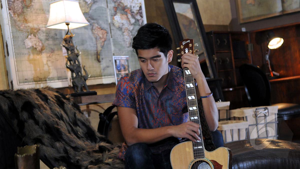 Tampil di Halfworlds, Nathan Hartono Tetap Cinta Profesi Utama