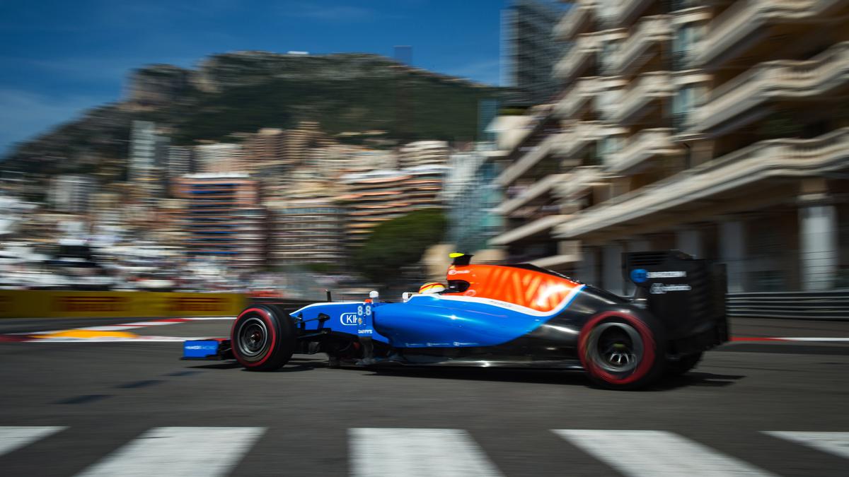 Dapat Posisi Memuaskan di F1, Rio Haryanto Raih Pujian