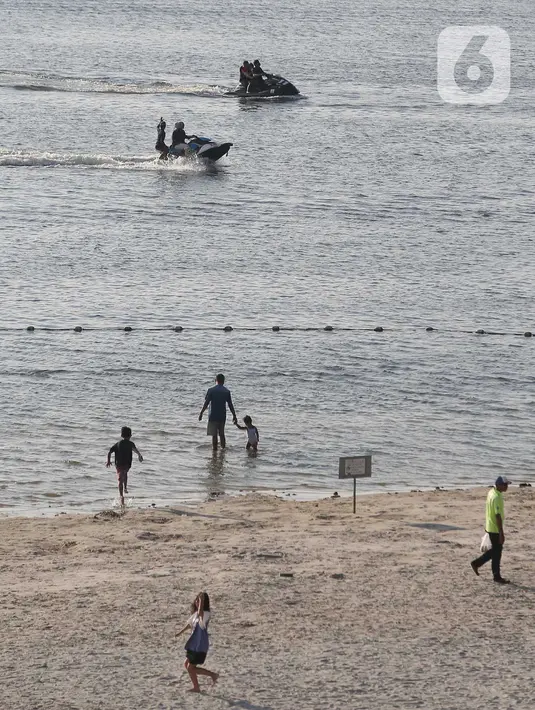 Pantai Ancol Masih Jadi Lokasi Favorit Warga Habiskan Waktu Libur - Foto Liputan6.com