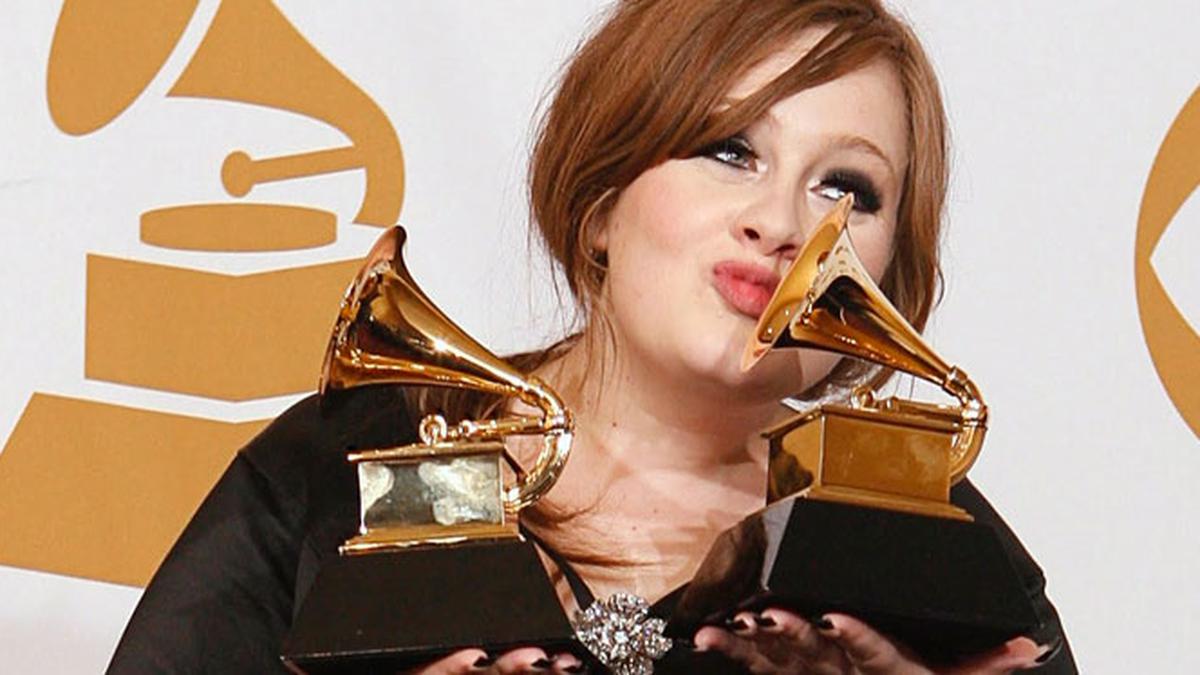 Adele dapat 3 Nominasi dari Billboard