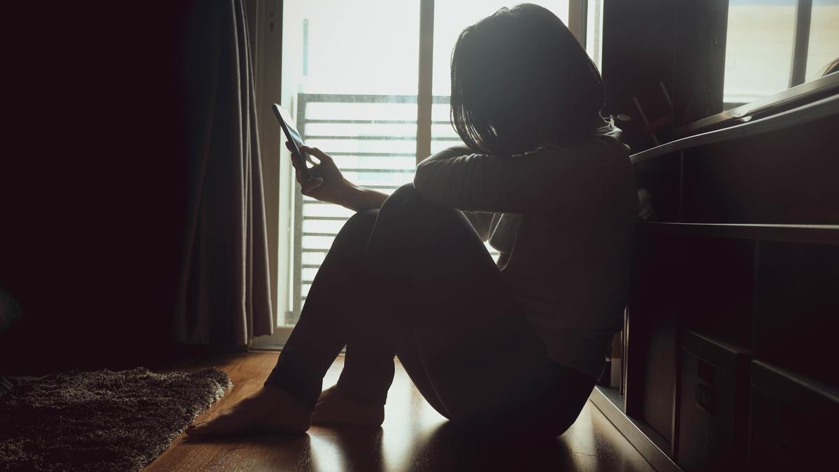 170 Kata-Kata Sad Girl untuk Caption Media Sosial Saat Galau, Pahami ...