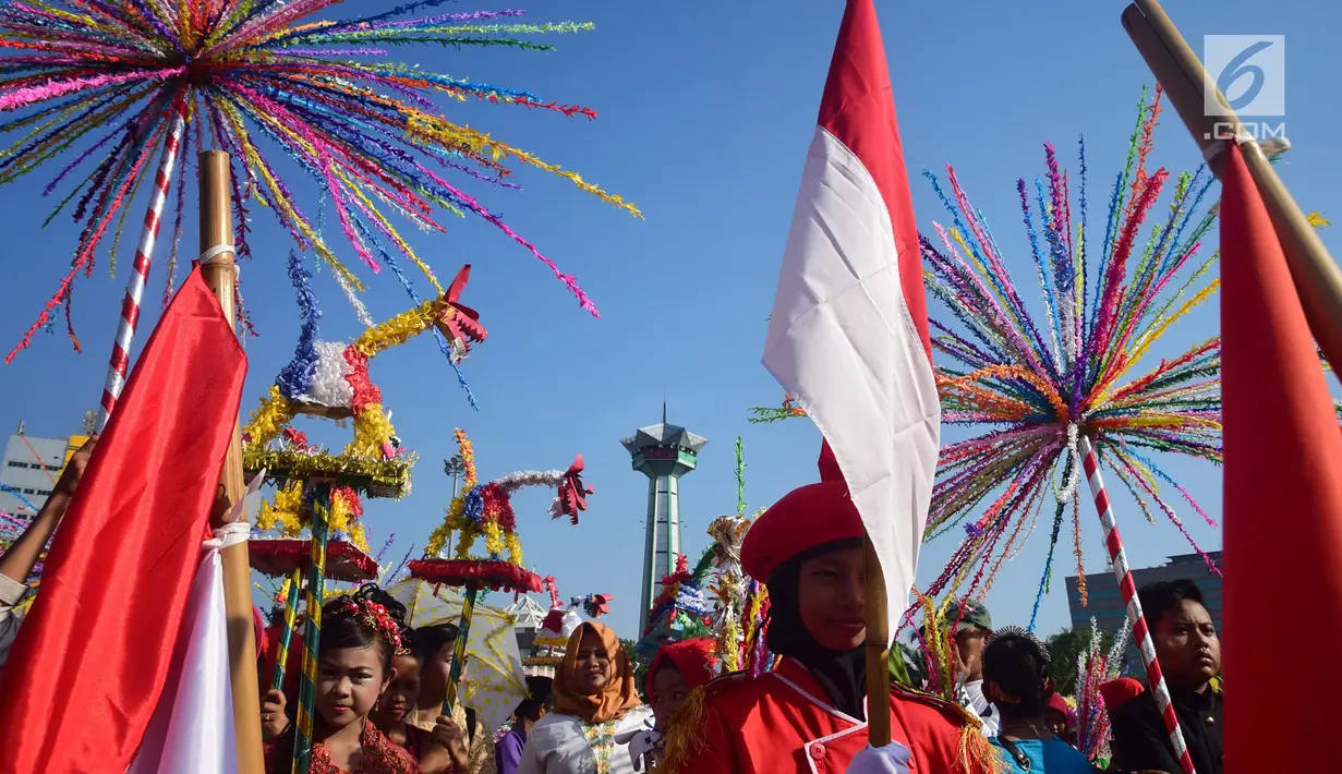 FOTO: Sambut Ramadan, Ribuan Orang Ikuti Karnaval Dugderan di Semarang - Foto Liputan6.com