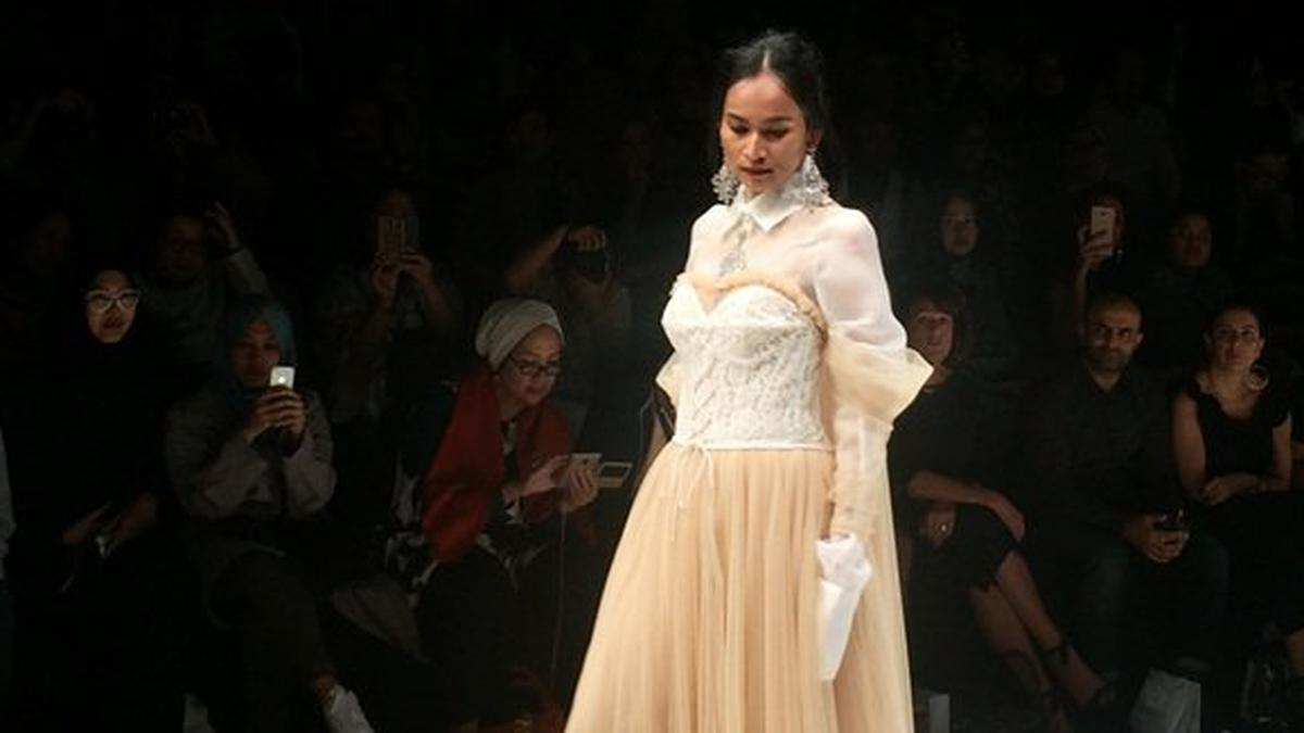 Elixir, Obat Mitologi yang Jadi Inspirasi Koleksi Terbaru Barli Asmara