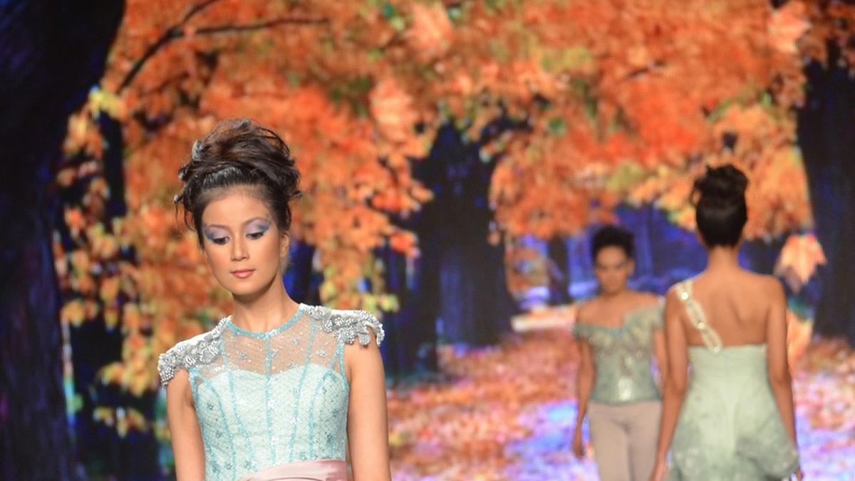 Sekuen Busana Cocktail II - Photo Fimela.com