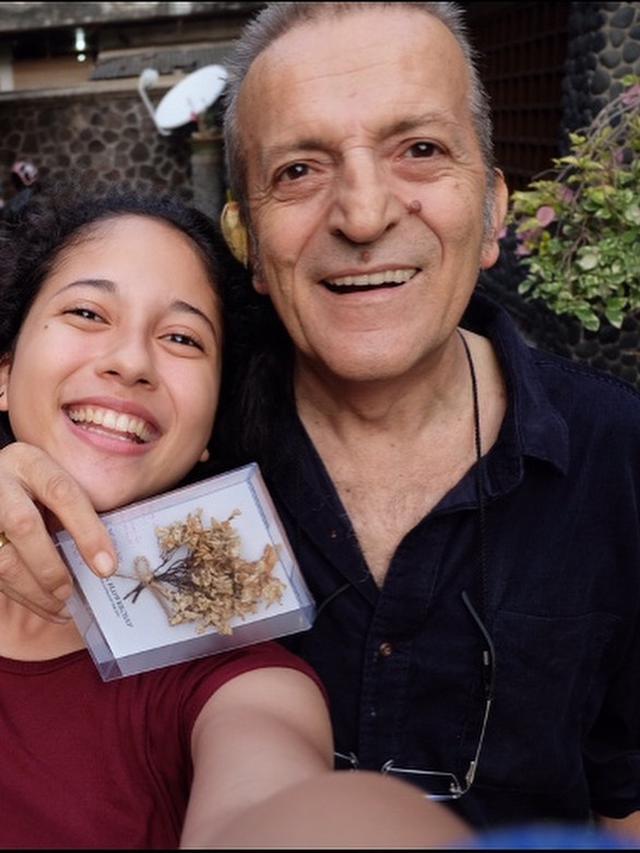 6 Potret Kenangan Putri Marino dan Sitha Marino dengan Sang Ayah ...