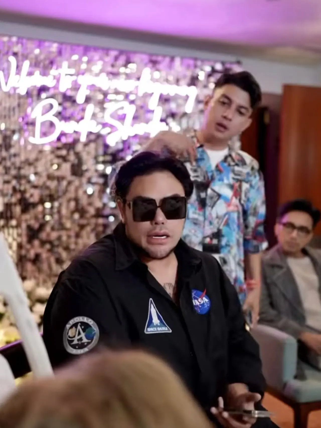 6 Artis Jenguk Shindy Samuel Operasi Potong Lambung, Banjir Dukungan - Hot Liputan6.com