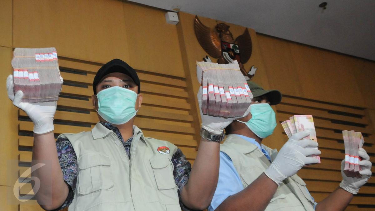 Ruangan Kerja Bupati Sidoarjo ﻿Digeledah