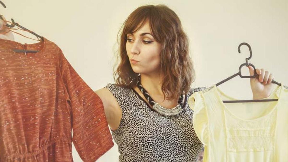 Membuat Baju Lama Menjadi Kembali Terpakai - Fashion Fimela.com