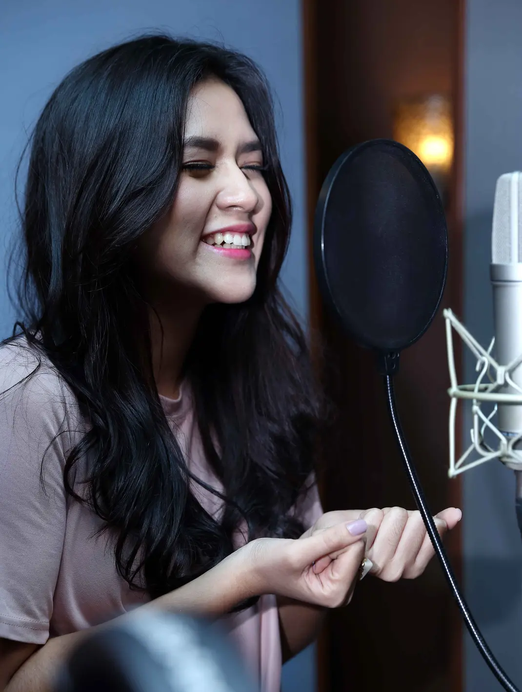 Yang Berbeda dalam Album Ketiga Raisa - Photo Fimela.com