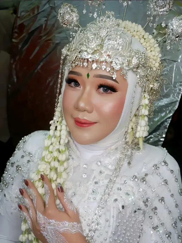7 Potret Ayu Kartika Istri Andika Kangen Band Tanpa Makeup, Banjir ...