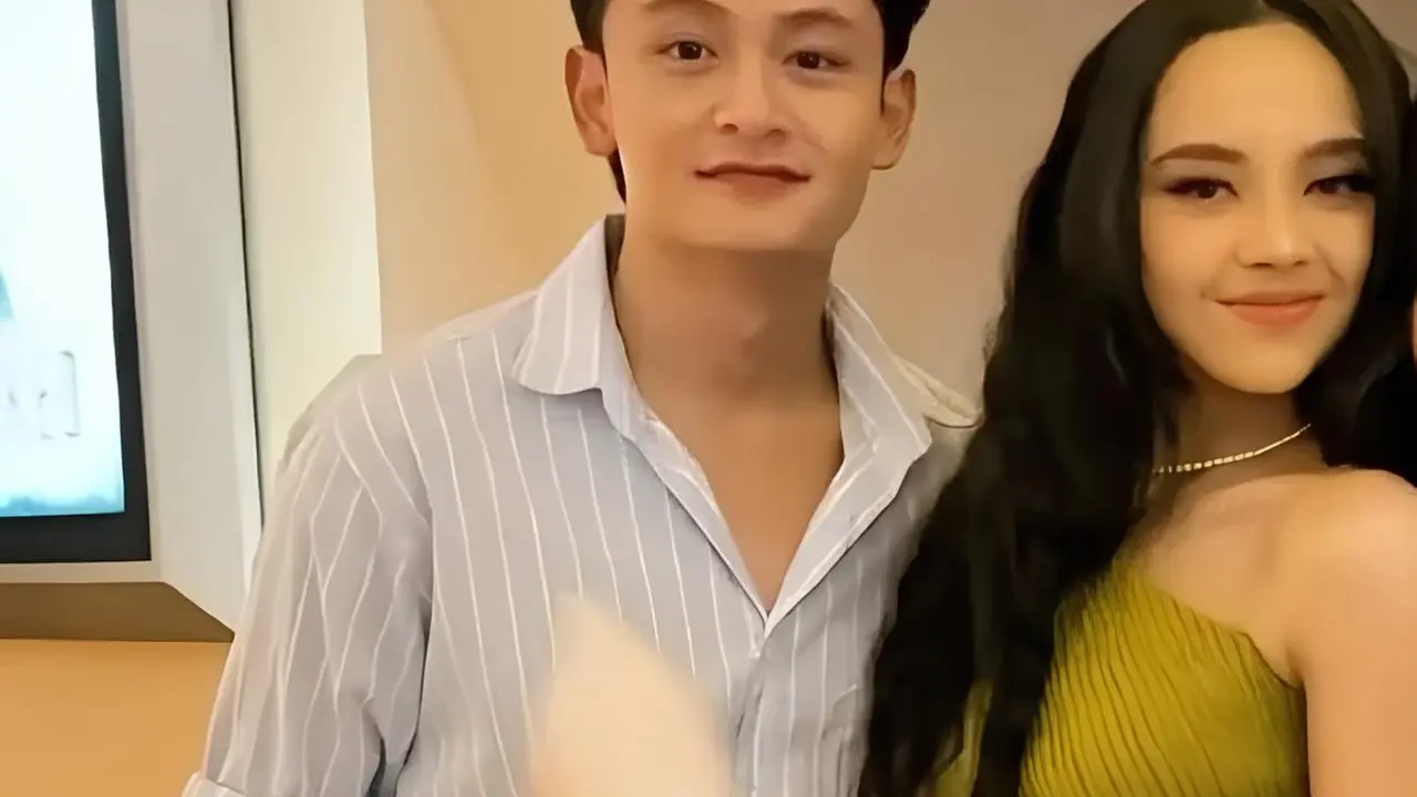 7 Potret Randy Martin Keliling Eropa Dirindukan Kekasih, LDR dari ...