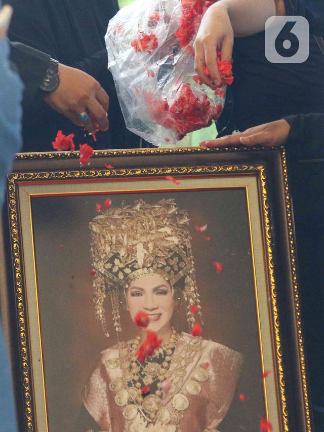 Kondisi Dorce Gamalama Sebelum Meninggal Dunia: Tidak Sadar, Saat ...