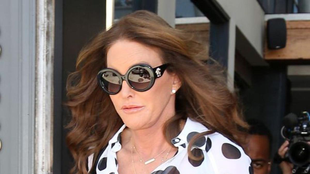 Caitlyn Jenner Dinobatkan Ratu Sosial Media TCA 2015, Kok Bisa ...