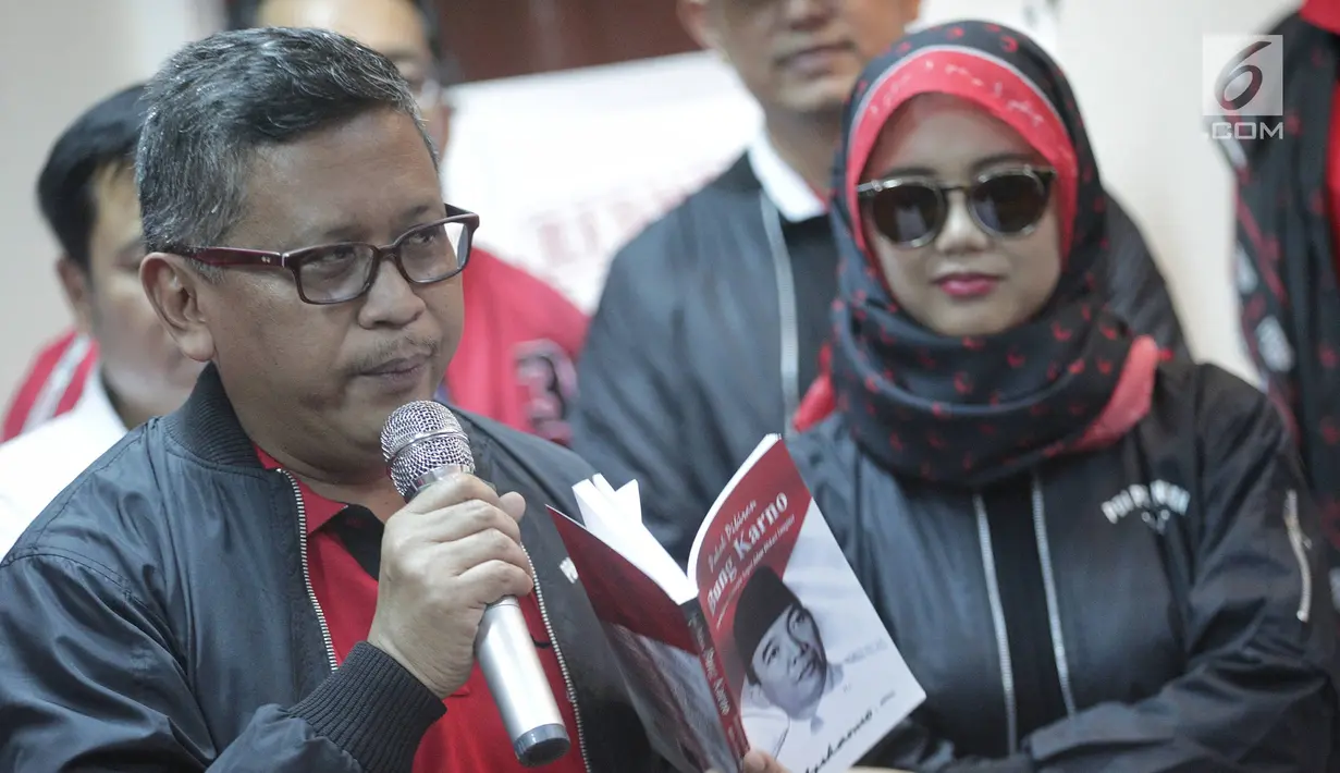 FOTO: PDIP Luncurkan Official Store Atribut - Foto Liputan6.com
