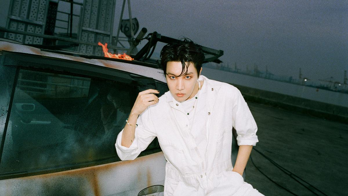 Personel BTS Bakal Reuni pada 2025, Kapan J-Hope Wamil Menyusul Jin ...