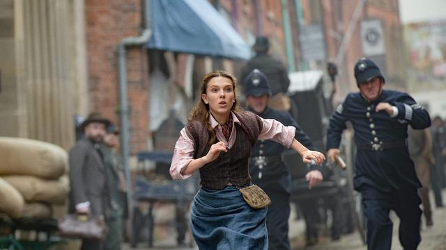 Enola Holmes 2 Sudah Tayang, Chemistry Millie Bobby Brown dan Louis ...