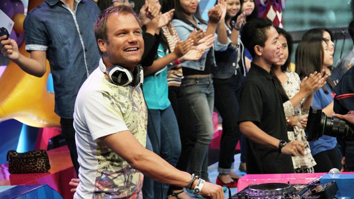 Pengalaman Mengesankan DJ Dash Berlin Tampil di Indonesia