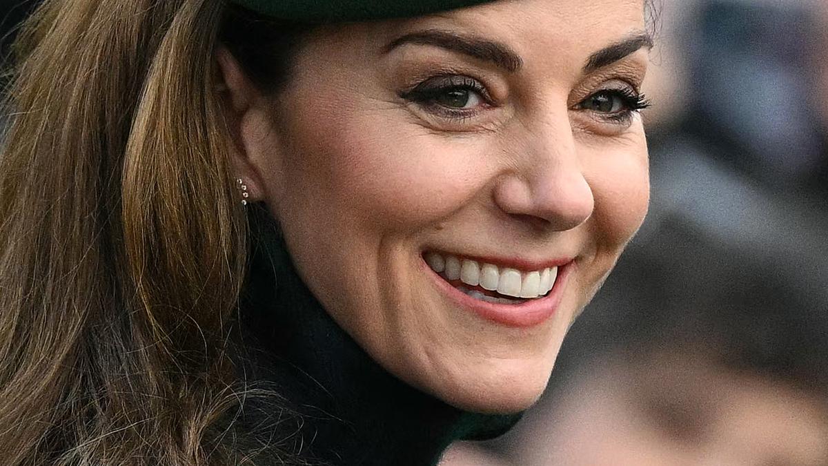 Senyum Manis Kate Middleton, Hadiri Misa Natal 2024 Setelah Tuntas ...