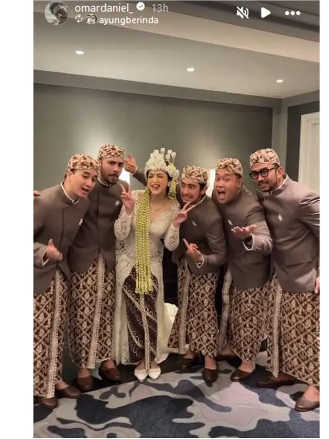 7 Potret Omar Daniel dan Refal Hady di Nikahan Dewi Paramita 'Mici', Jadi Groomsmen - Hot ...